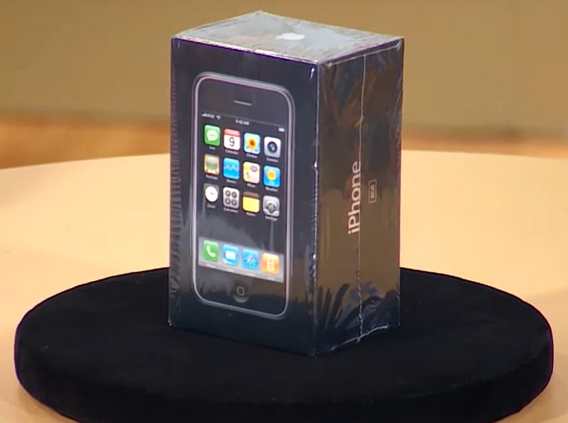 Оригінальний нерозпакований iPhone продали на аукціоні за $63 356 - ВСВІТІ